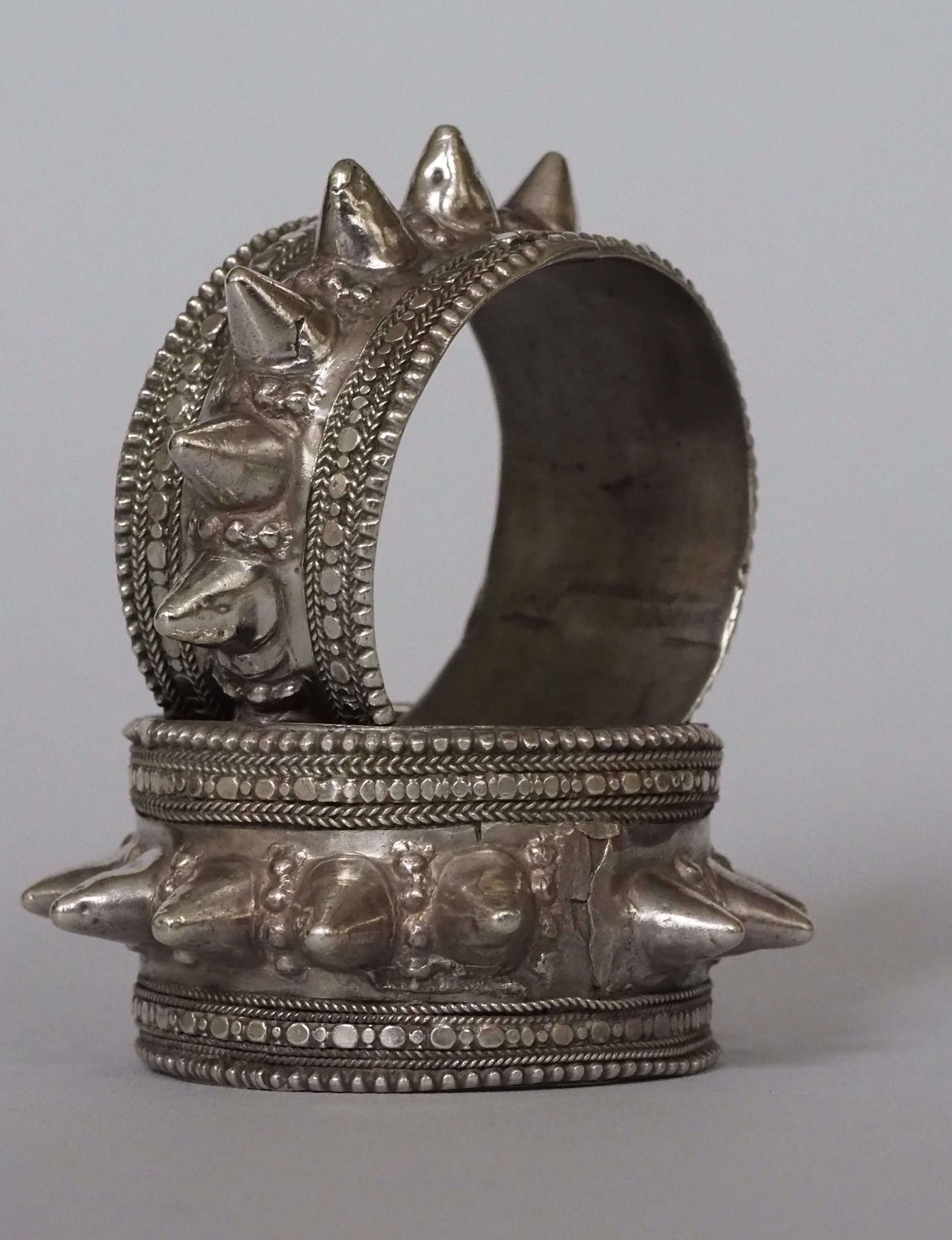A pair of Omani bracelets, silver, Oman. — Karlsson | Wickman