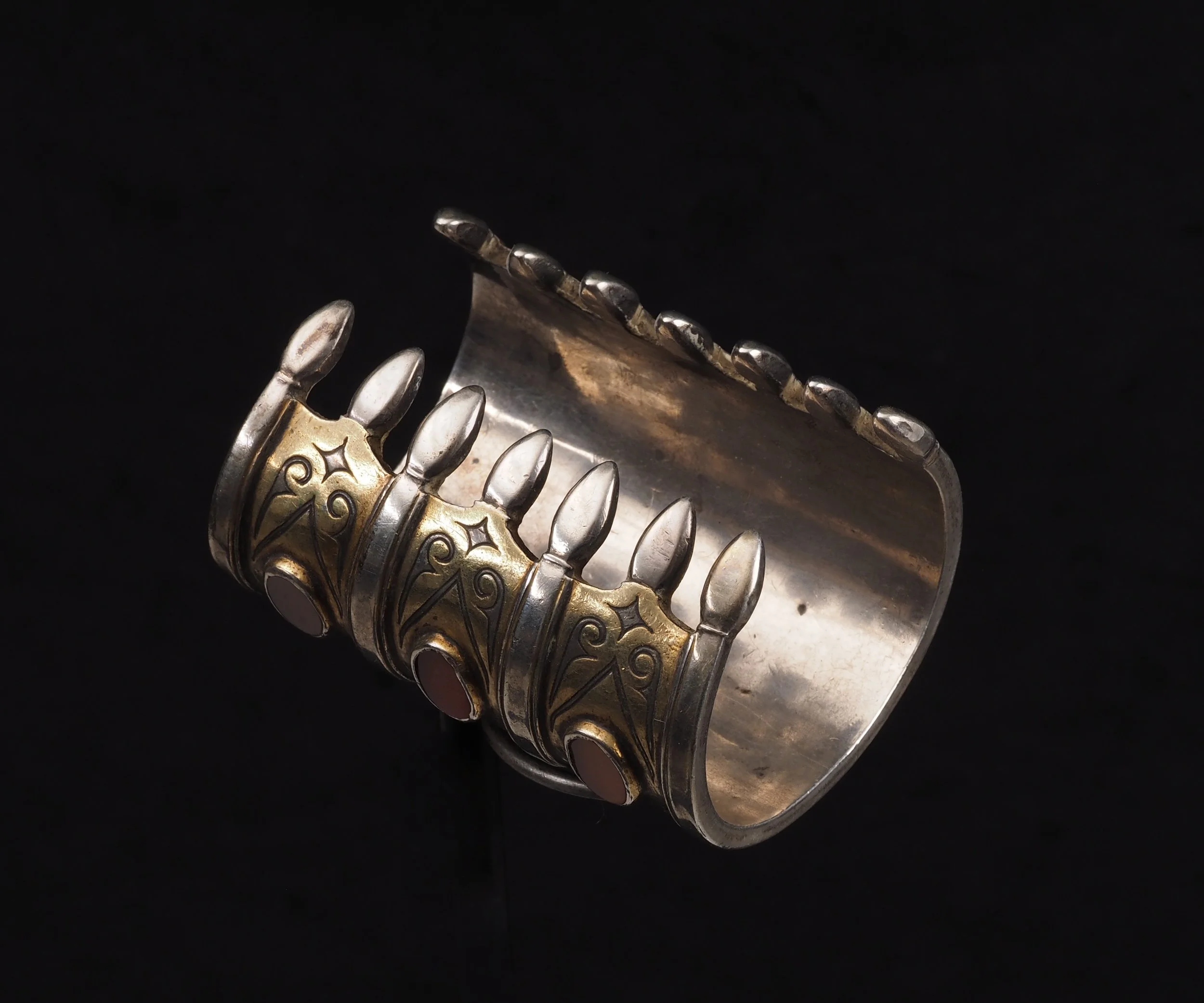Tekke silver bracelet, Turkoman, central Asia. 500€ — Karlsson | Wickman