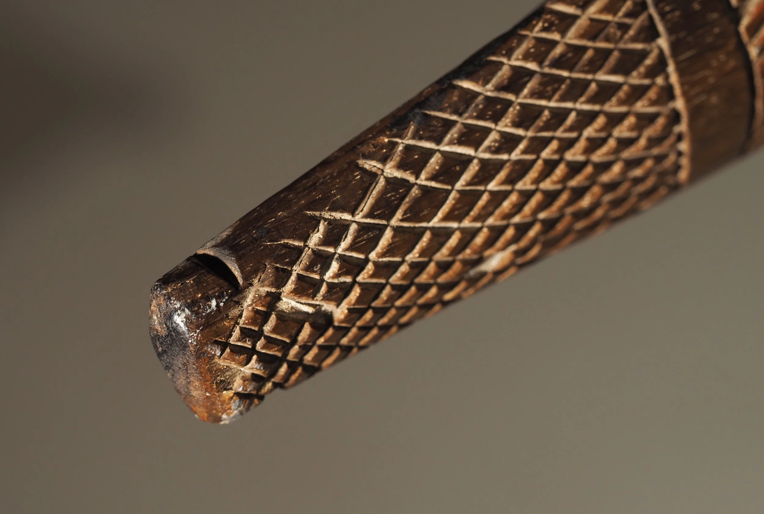 Narrow shield, Wailwan people, New South Wales, Australia — Karlsson ...