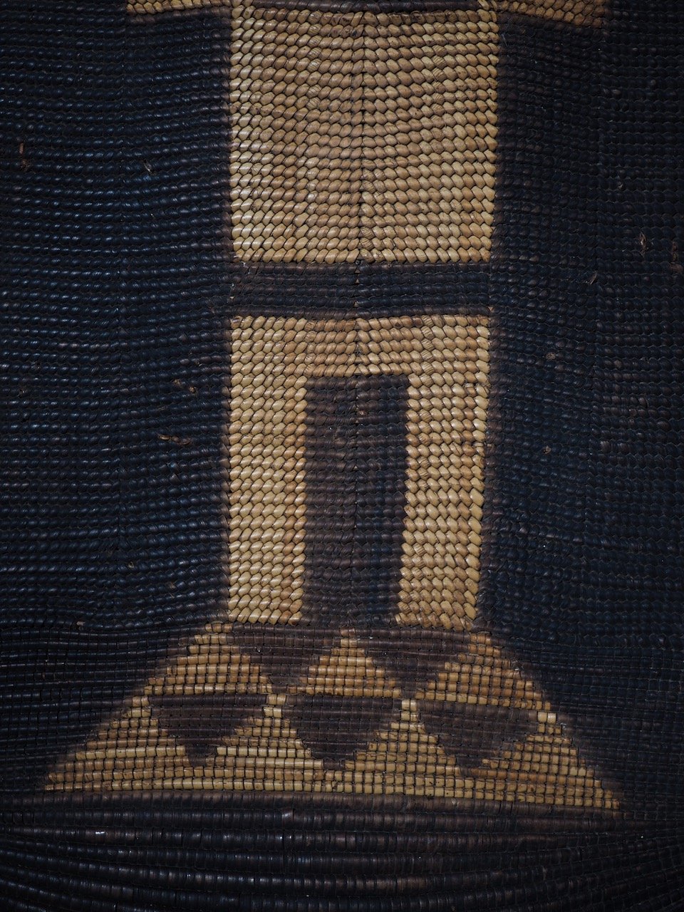 Zande shield, D. R. Congo — Karlsson | Wickman