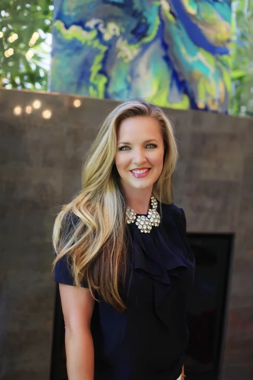 About — dara burriss