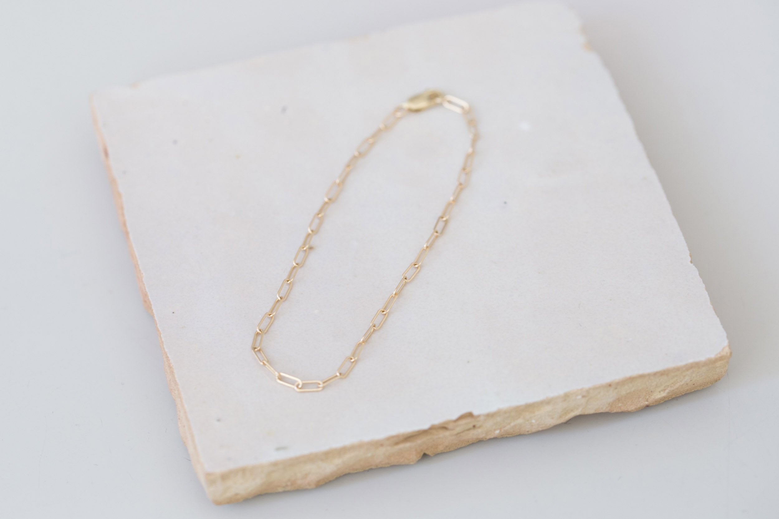 Elongated Flat Link Chain Bracelet | 14k Recycled Gold — Mineralogy