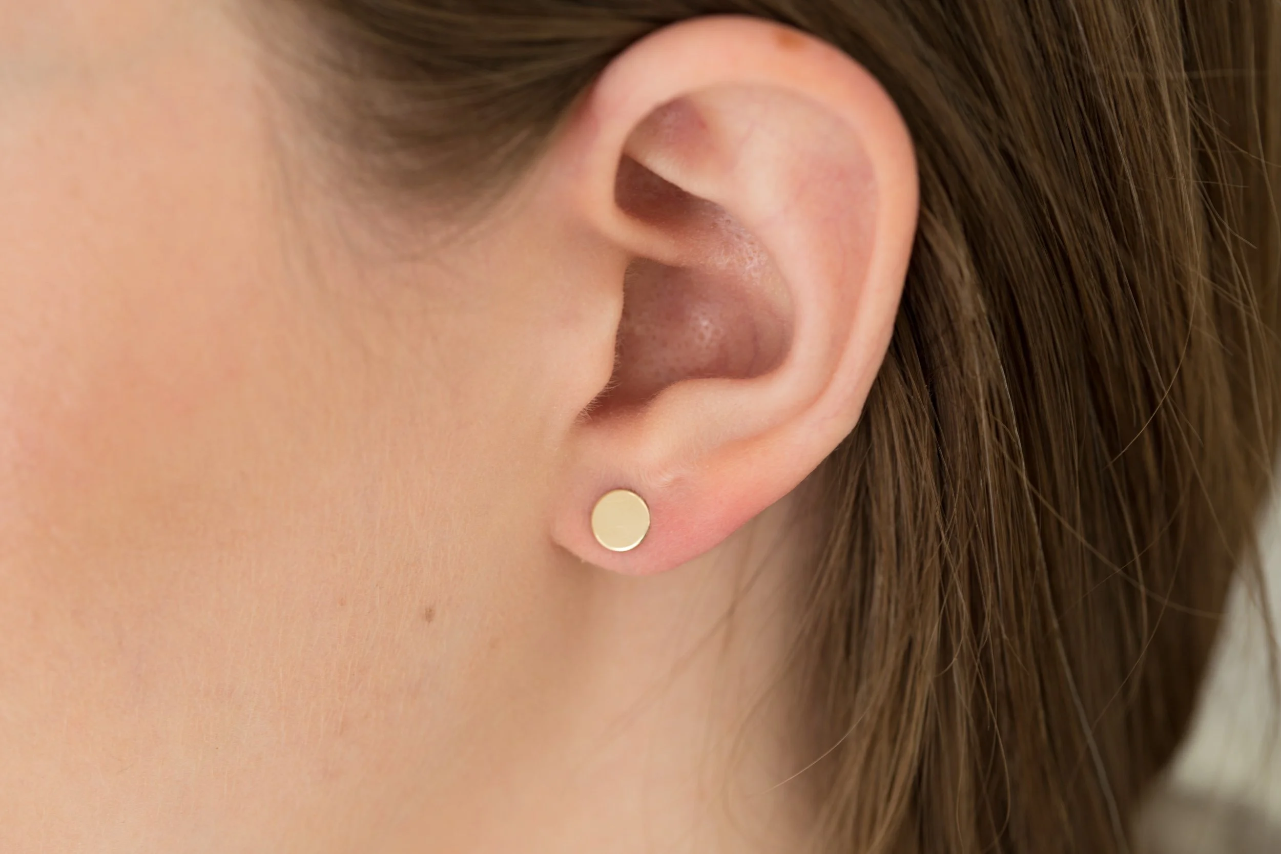 6 mm Gold Disc Earrings | 14k Recycled Gold — Mineralogy
