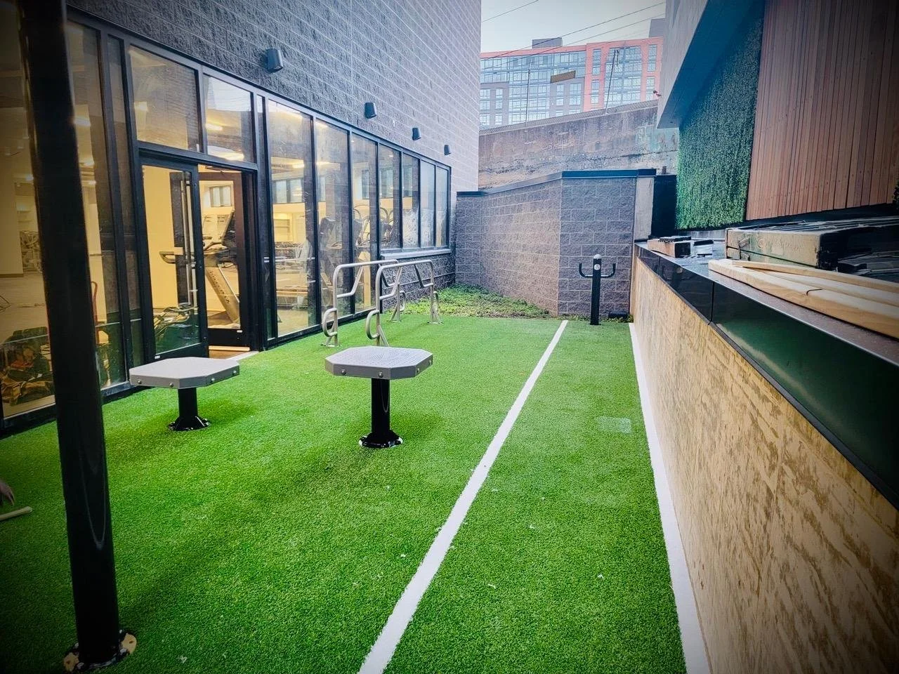Stay Fit – Anywhere, Anytime With MoveStrong Outdoor Hotel Gym - MoveStrong