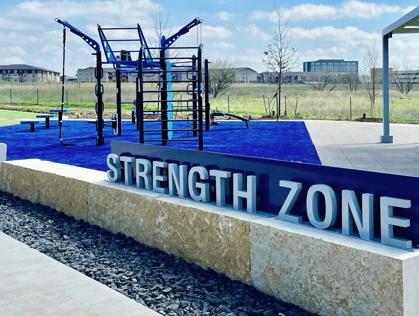 NEW 20’ Vertical Cargo Net and Rope Climb Station - MoveStrong