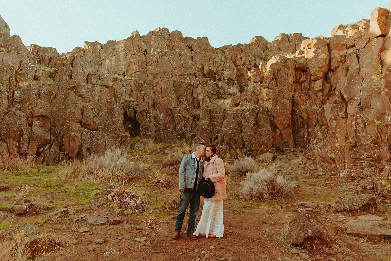 Horsethief Butte Desert Engagement Session // Centerville, WA // Deb ...
