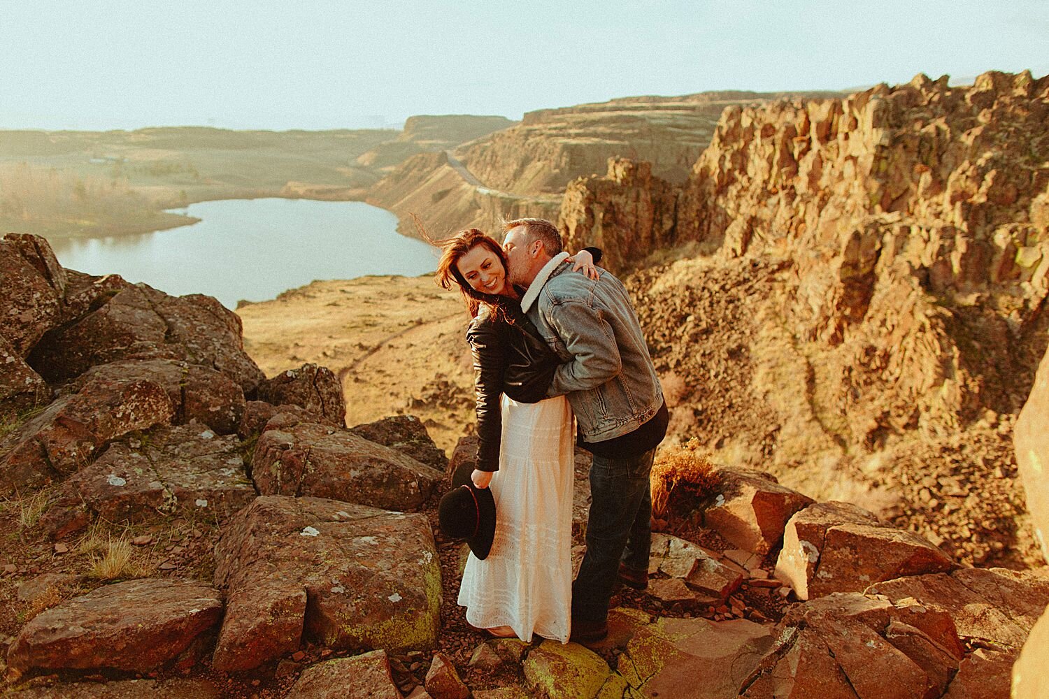Horsethief Butte Desert Engagement Session // Centerville, WA // Deb ...