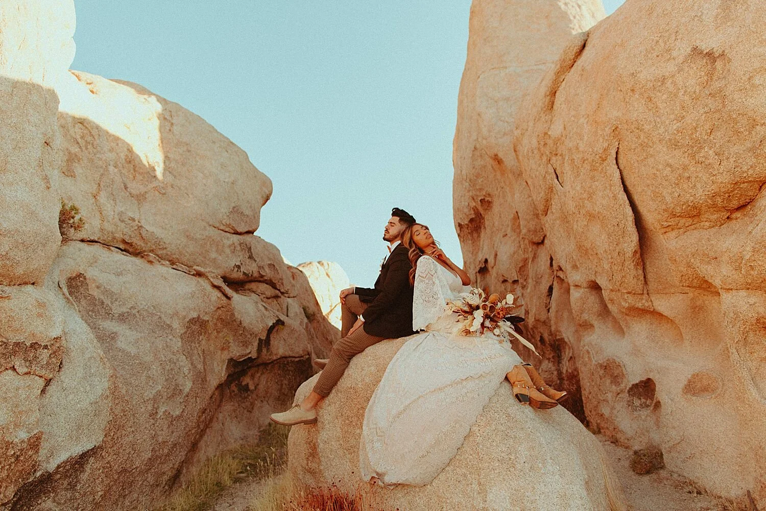 Boho Joshua Tree Elopement // Hidden Valley Trail, CA // Imperial ...