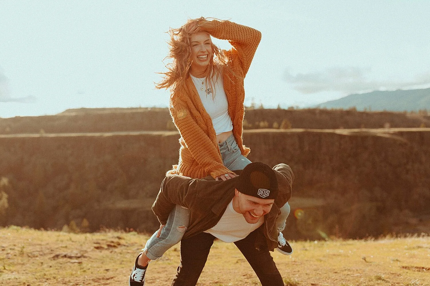 Rowena Crest Engagement Session // Mosier, OR // Lena + Jake — Oregon ...