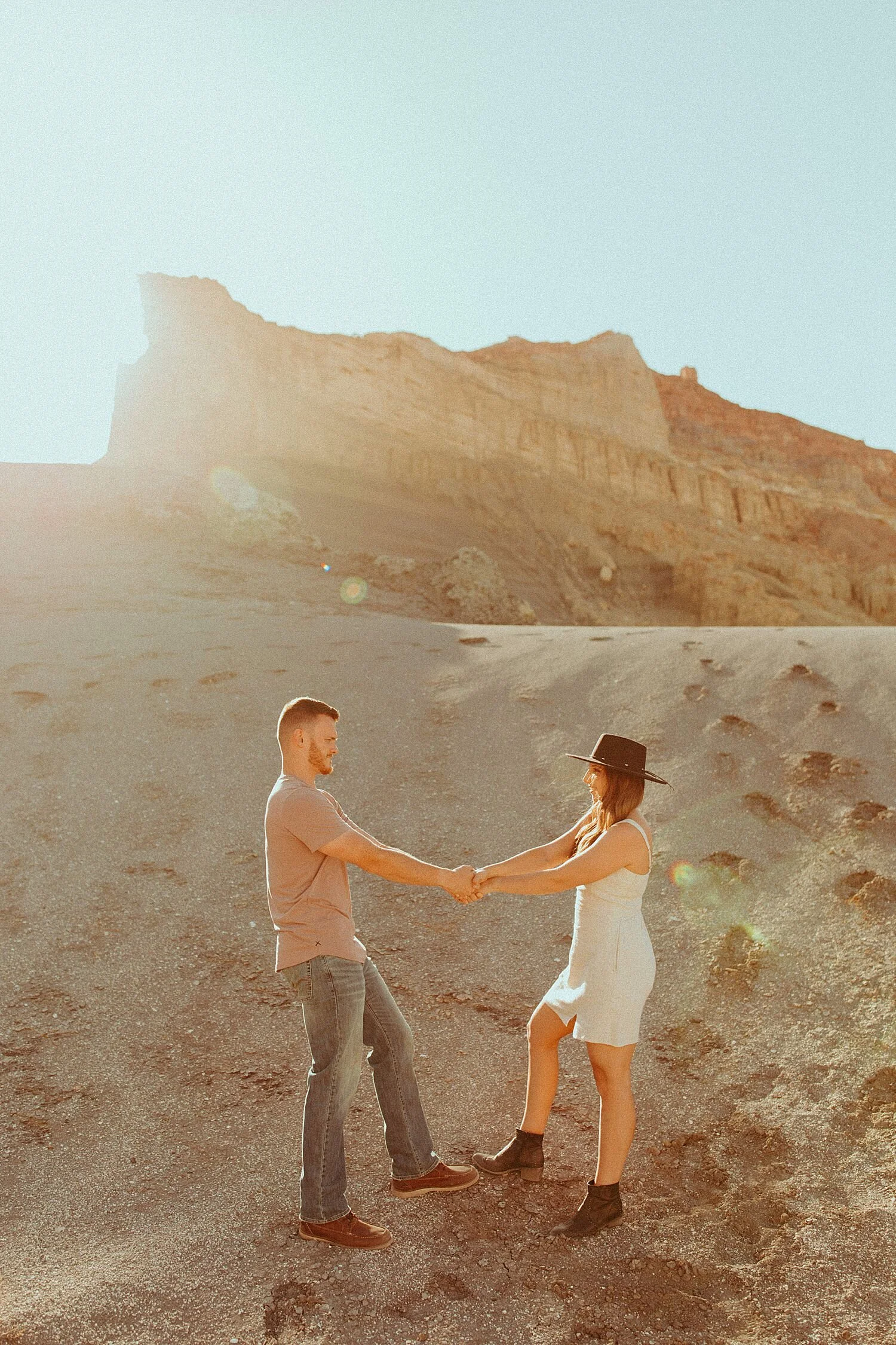 Lake Powell Engagement Session // Big Water, UT // Trisha & Lee ...
