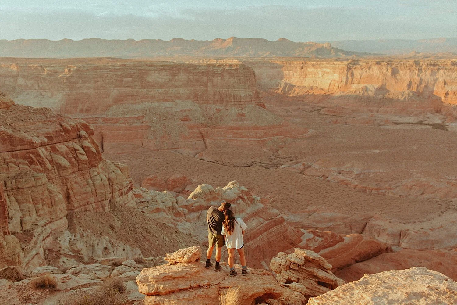 Lake Powell Engagement Session // Big Water, UT // Trisha & Lee ...