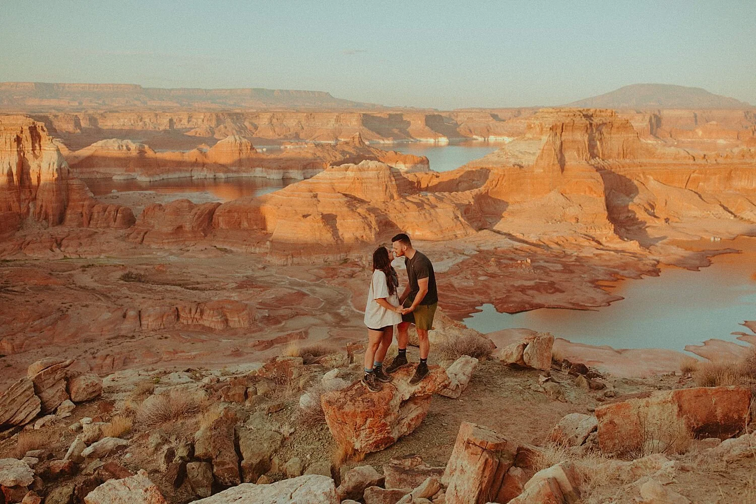 Lake Powell Engagement Session // Big Water, UT // Trisha & Lee ...