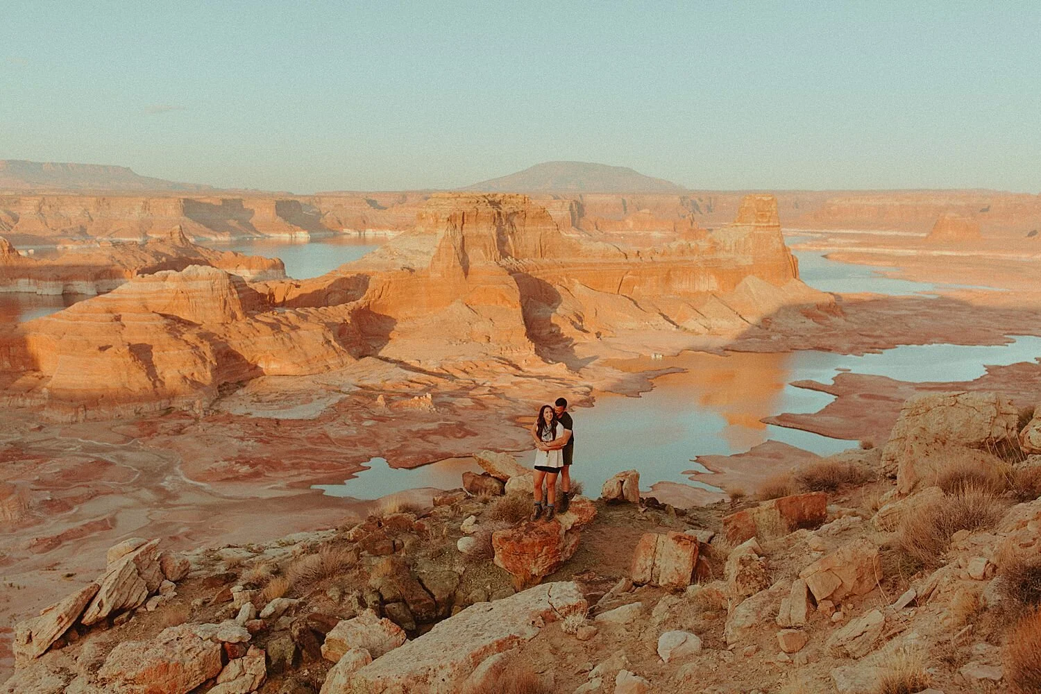 Lake Powell Engagement Session // Big Water, UT // Trisha & Lee ...