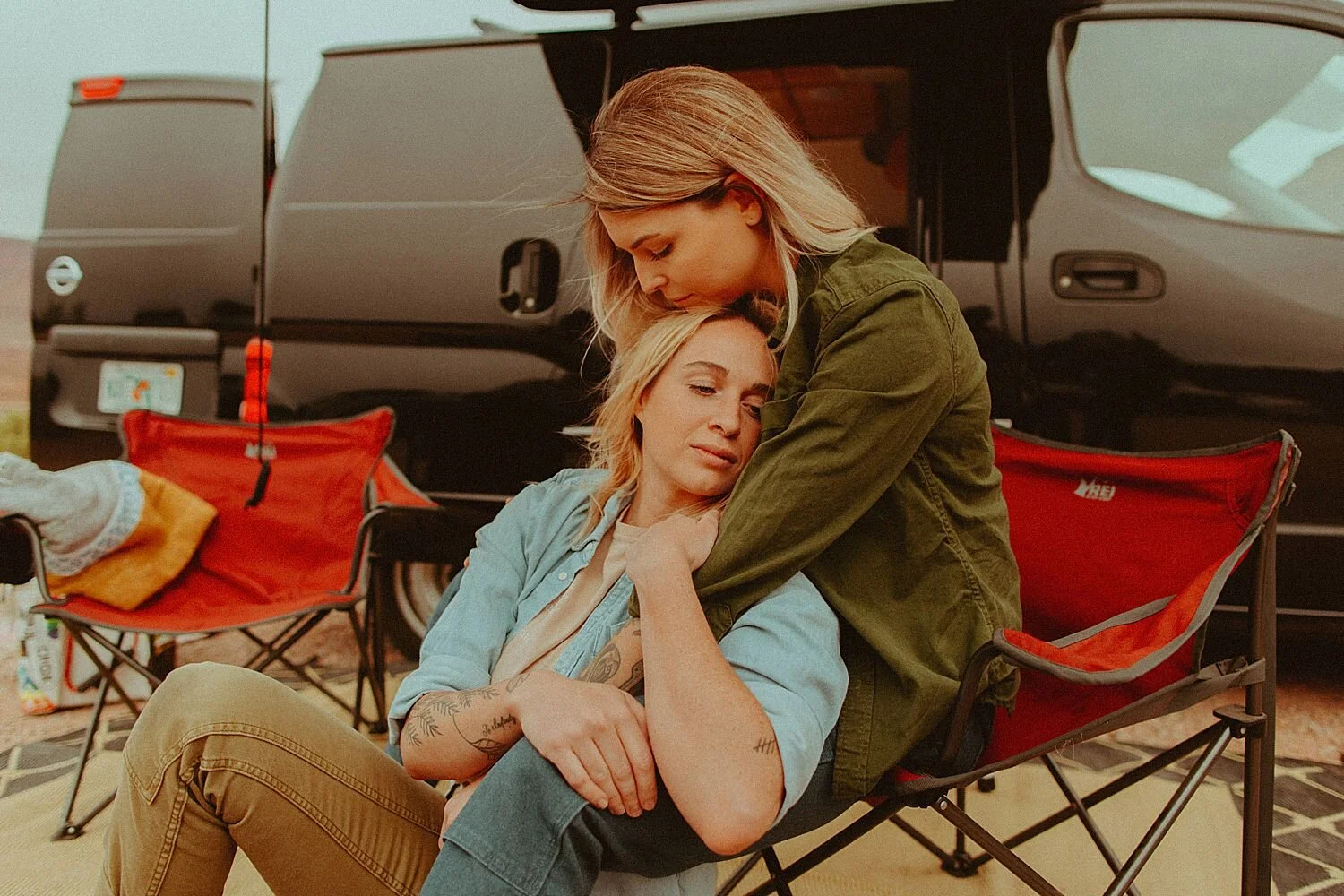 Moab Vanlife Couples Session // Moab, UT // Bryce & Larissa — Oregon ...
