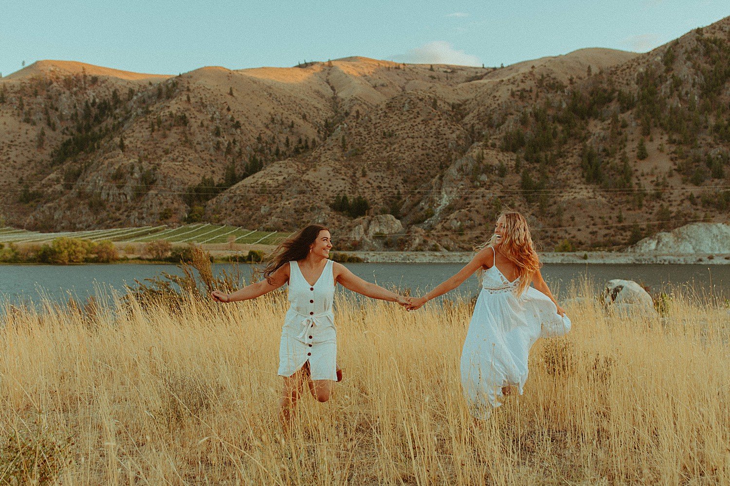 Lake Chelan Orchard Engagement Session // Chelan, WA — Oregon Wedding ...