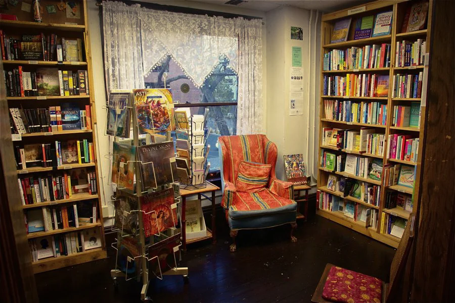 Sundance Books — LocationsHub