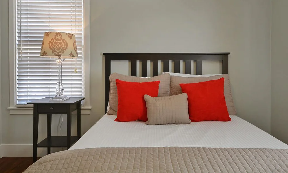 Austin SoCo Bungalow — LocationsHub