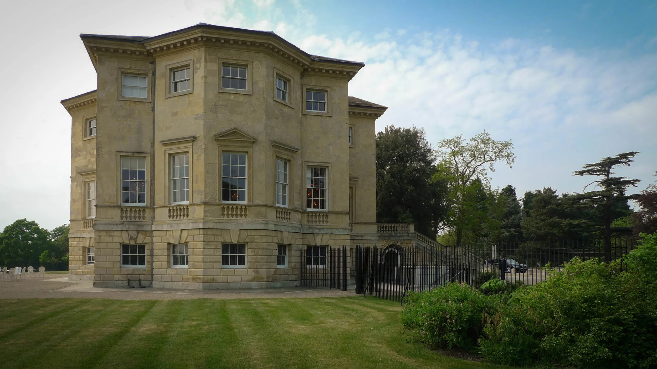 Danson House — LocationsHub