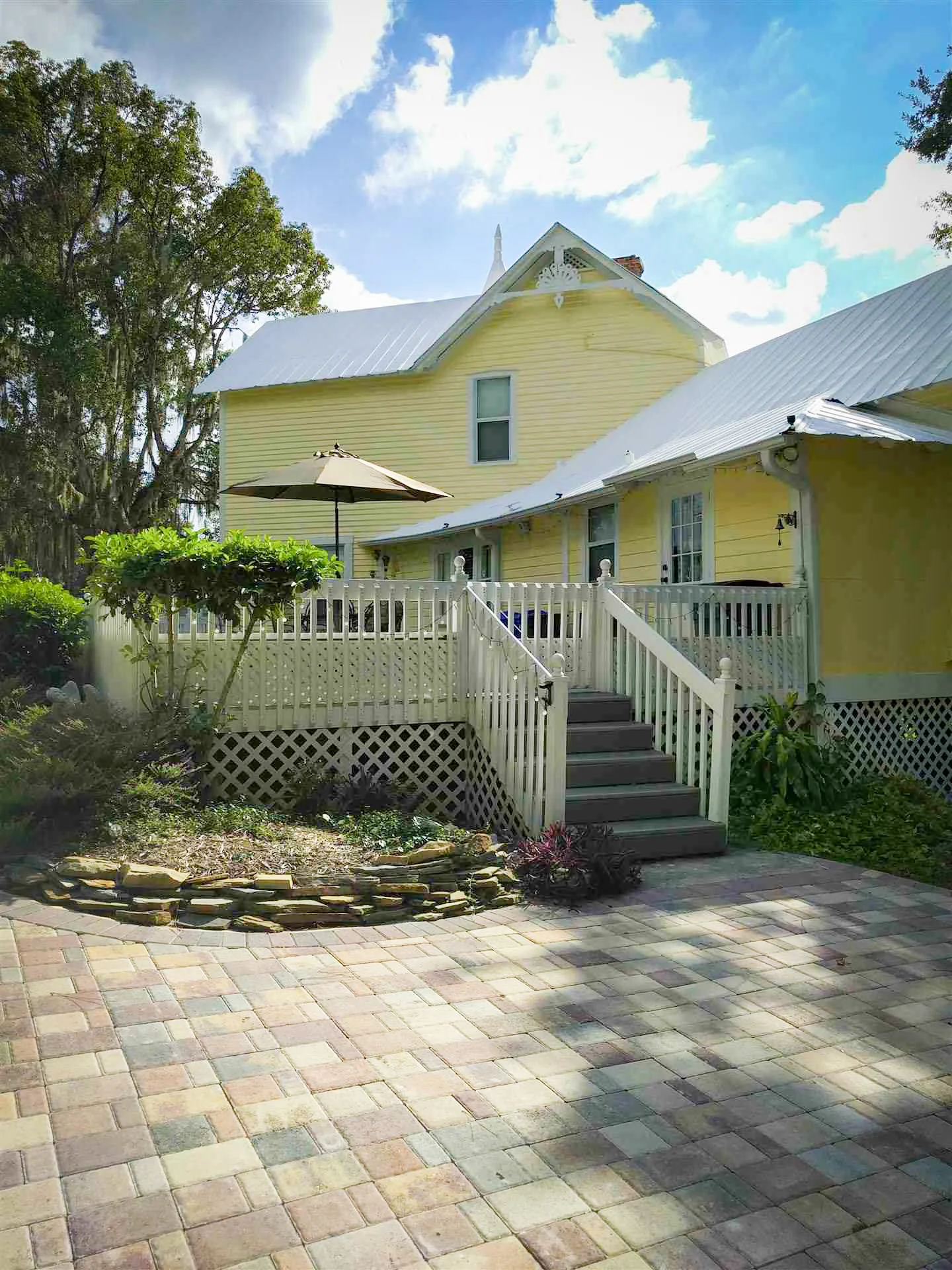 FEATURED LOCATION: The Weeks House — LocationsHub