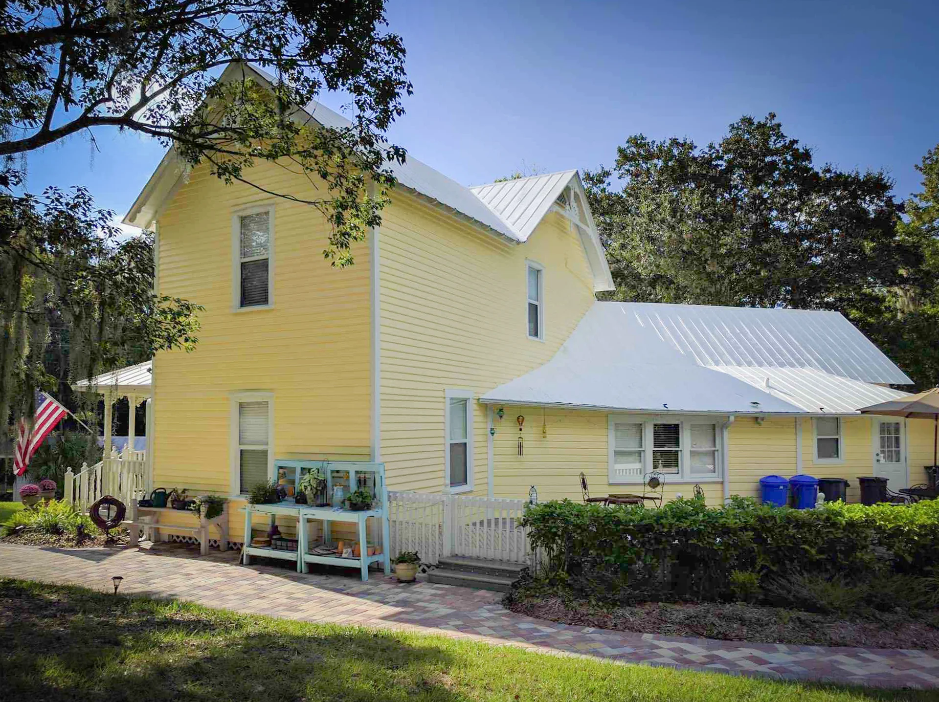 FEATURED LOCATION: The Weeks House — LocationsHub