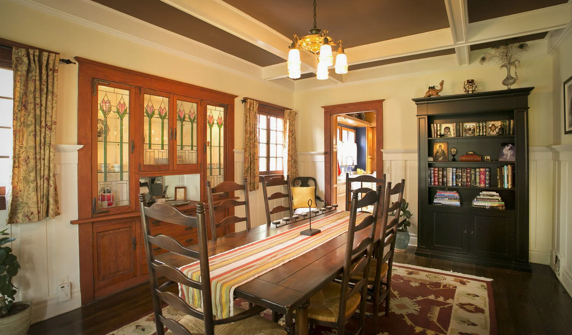 FEATURED LOCATION: Historic West Adams House — LocationsHub