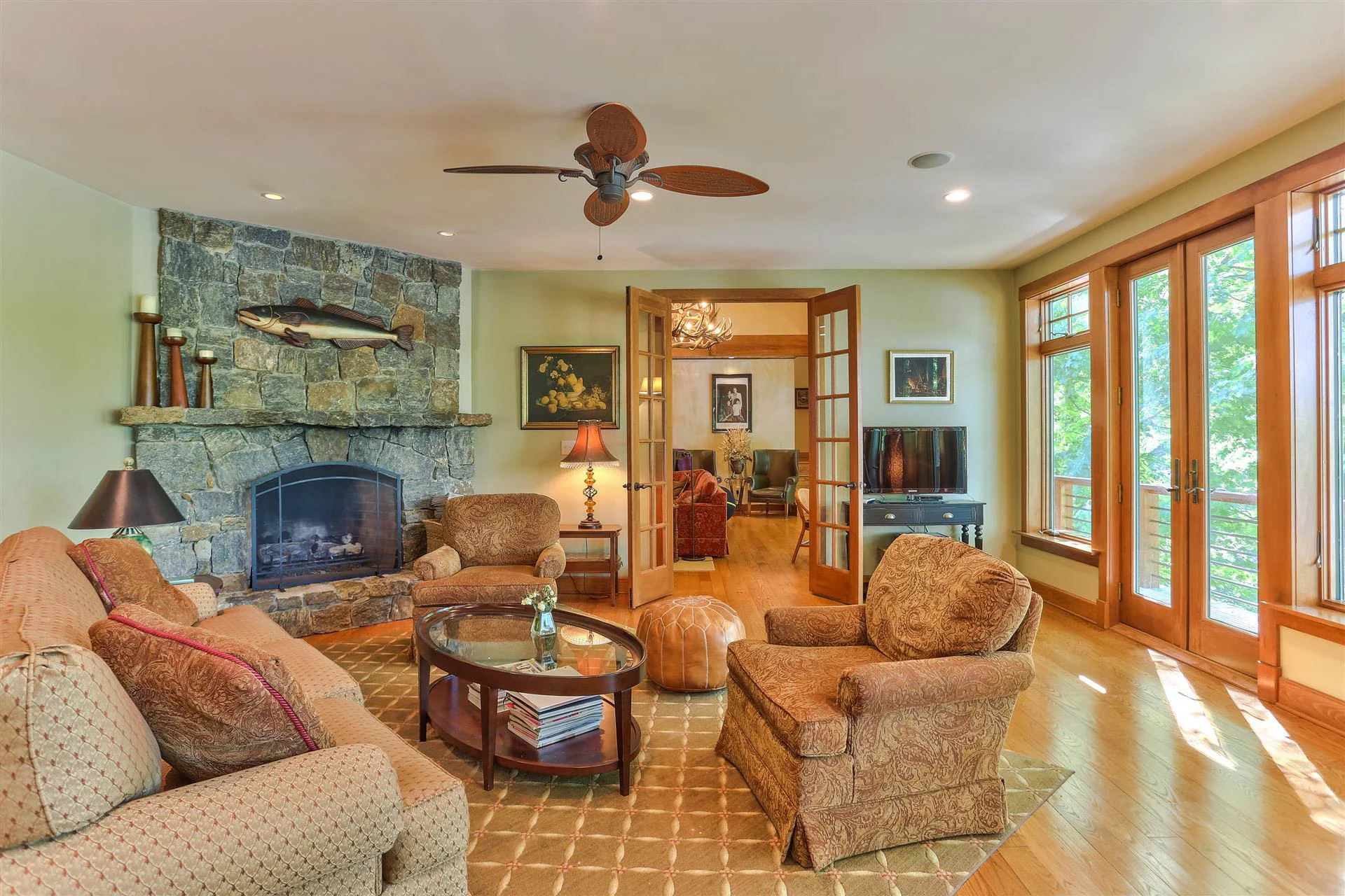 FEATURED FILMING LOCATION: Lane Gate lodge — LocationsHub