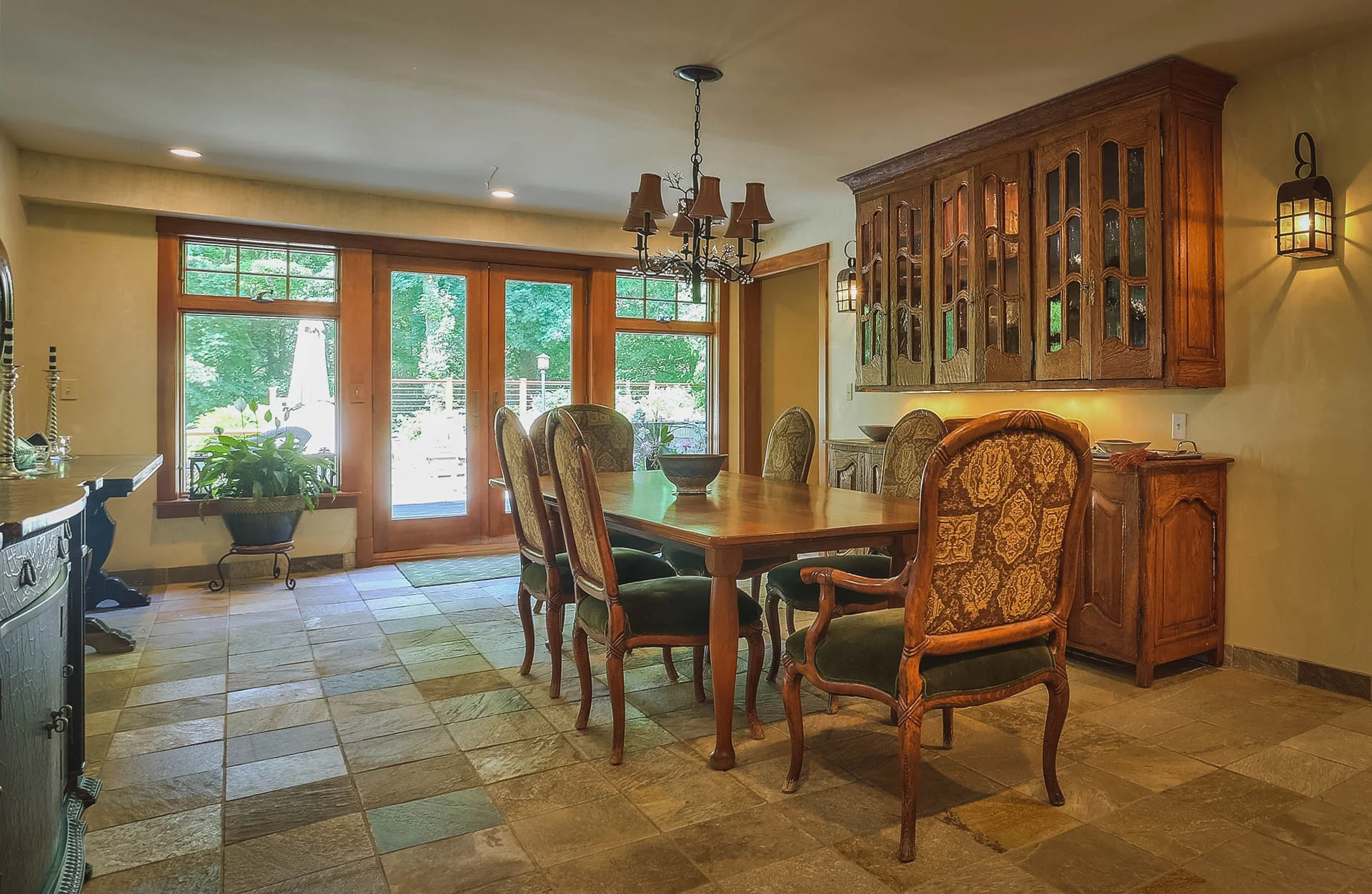 FEATURED FILMING LOCATION: Lane Gate lodge — LocationsHub