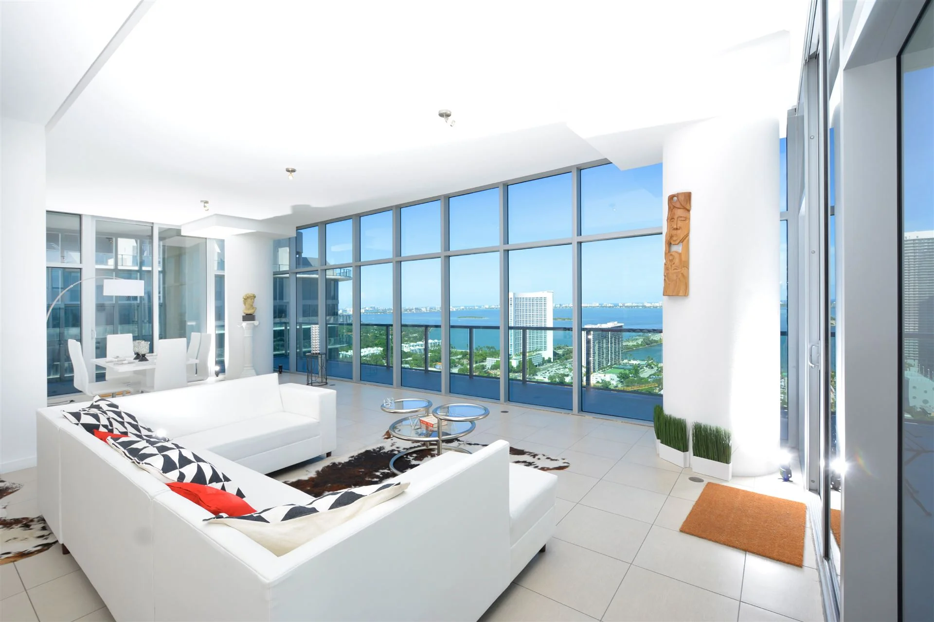 FEATURED FILMING LOCATION: Ocean Overlook Miami Penthouse — LocationsHub