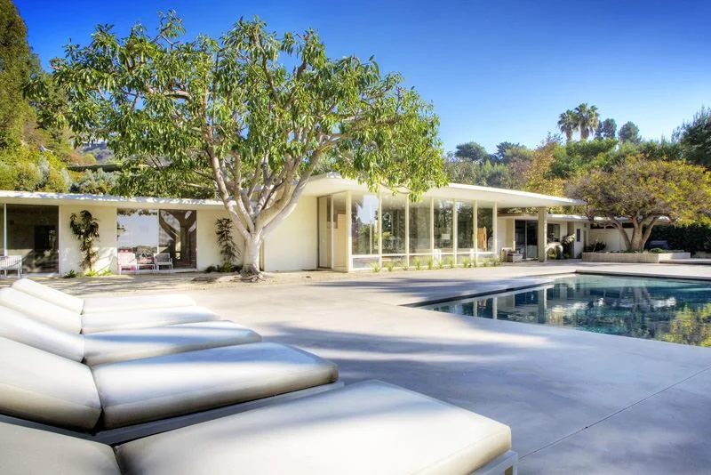 FEATURED FILMING LOCATION: Simon House — LocationsHub