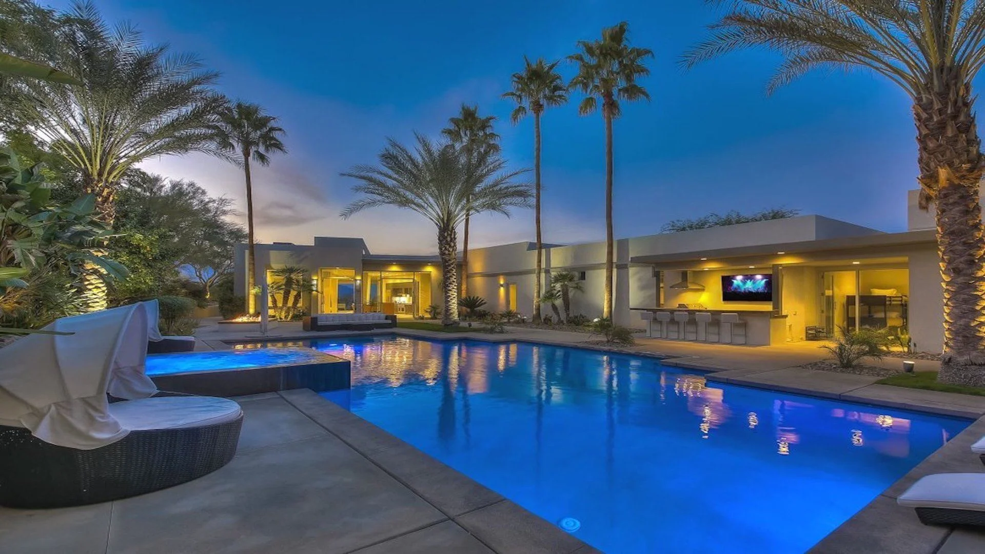 FEATURED FILMING LOCATION: Palm Springs Desert Oasis — LocationsHub