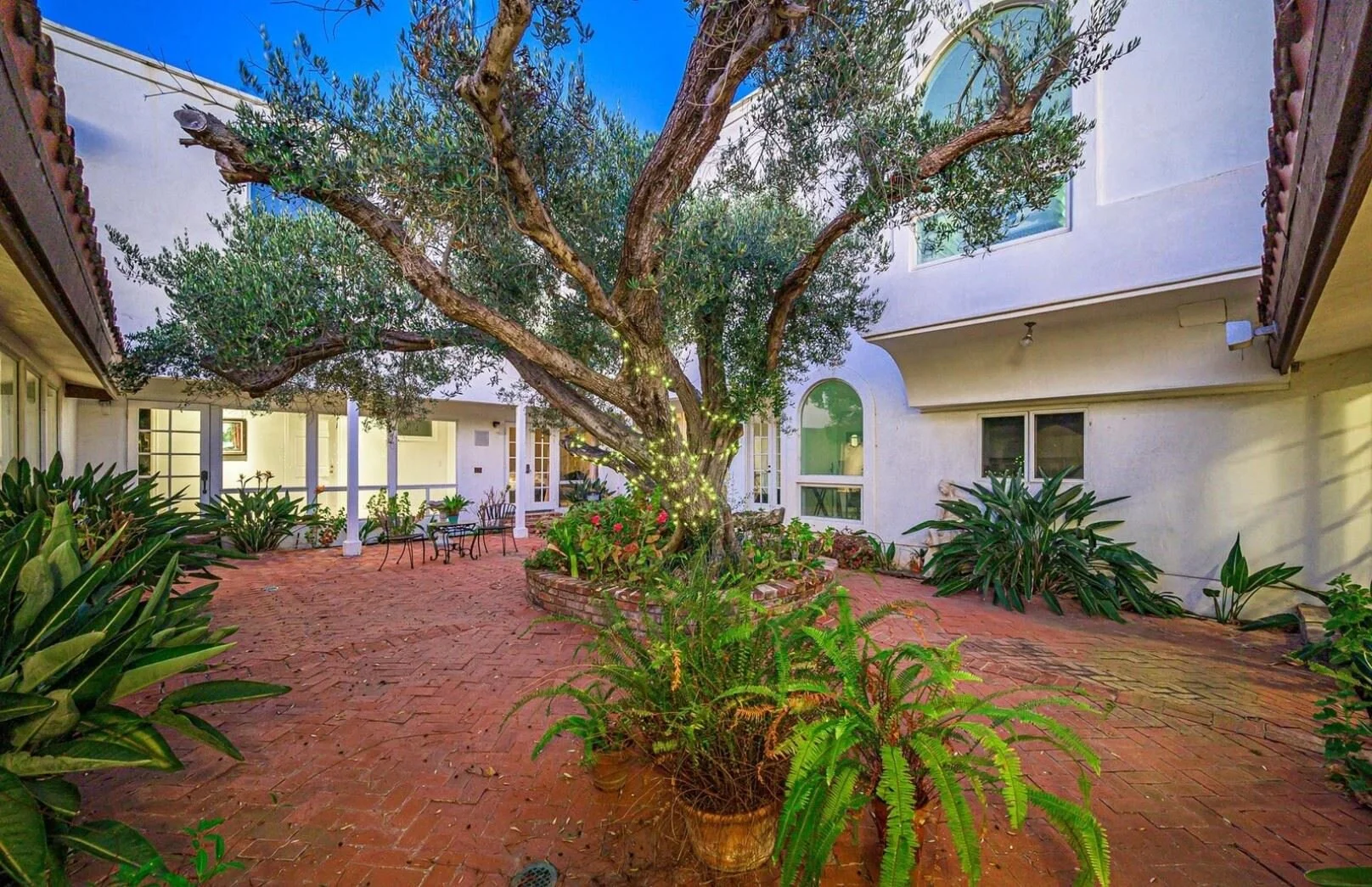 Incubus Morning View House