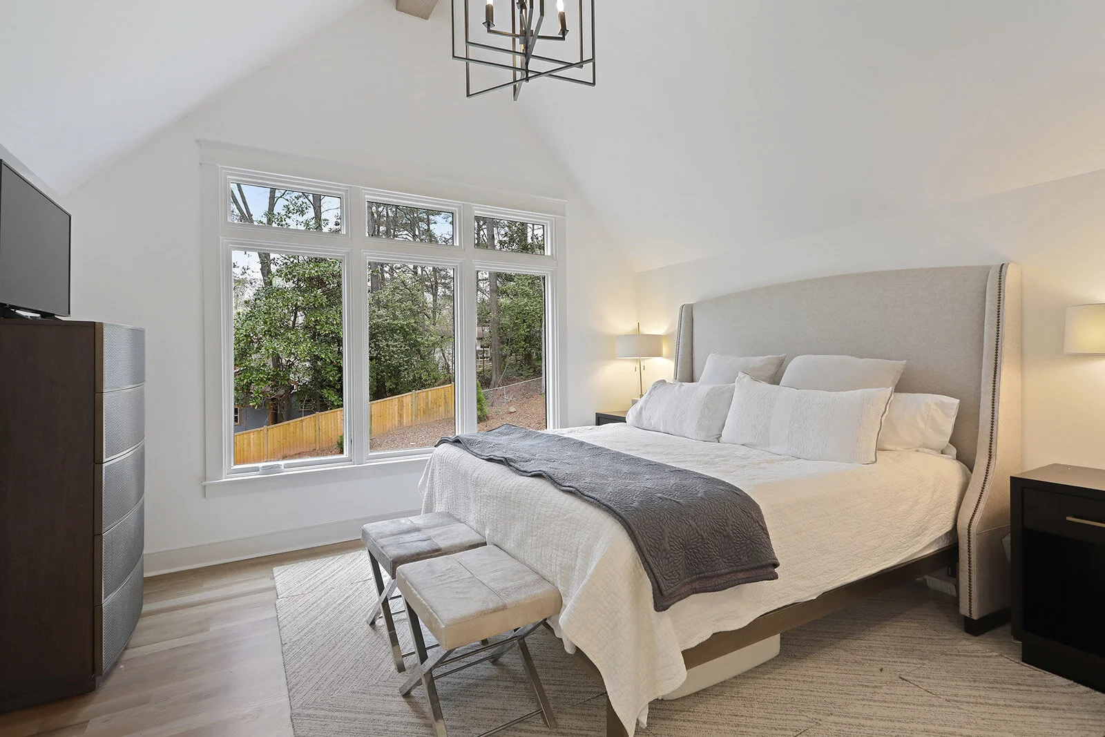 FEATURED FILM LOCATION: Modern Atlanta Farmhouse — LocationsHub