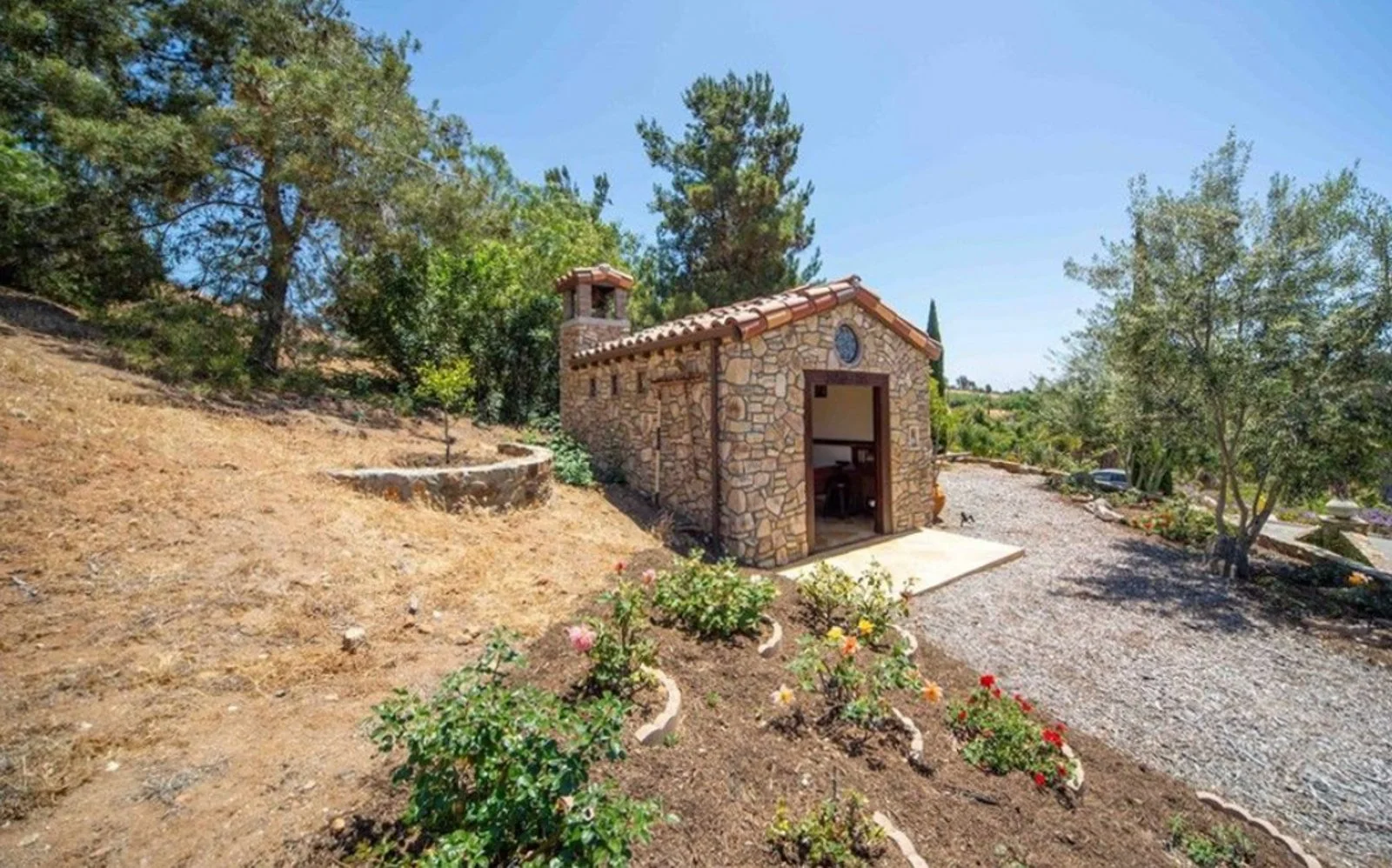 FEATURED FILM LOCATION: Stone Chapel Vineyards — LocationsHub