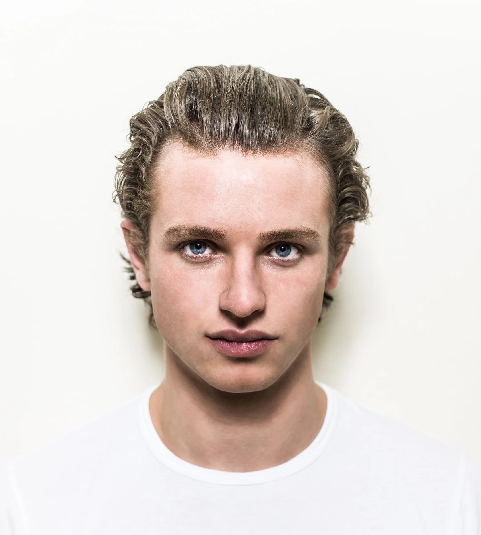 About — Dylan Vivian