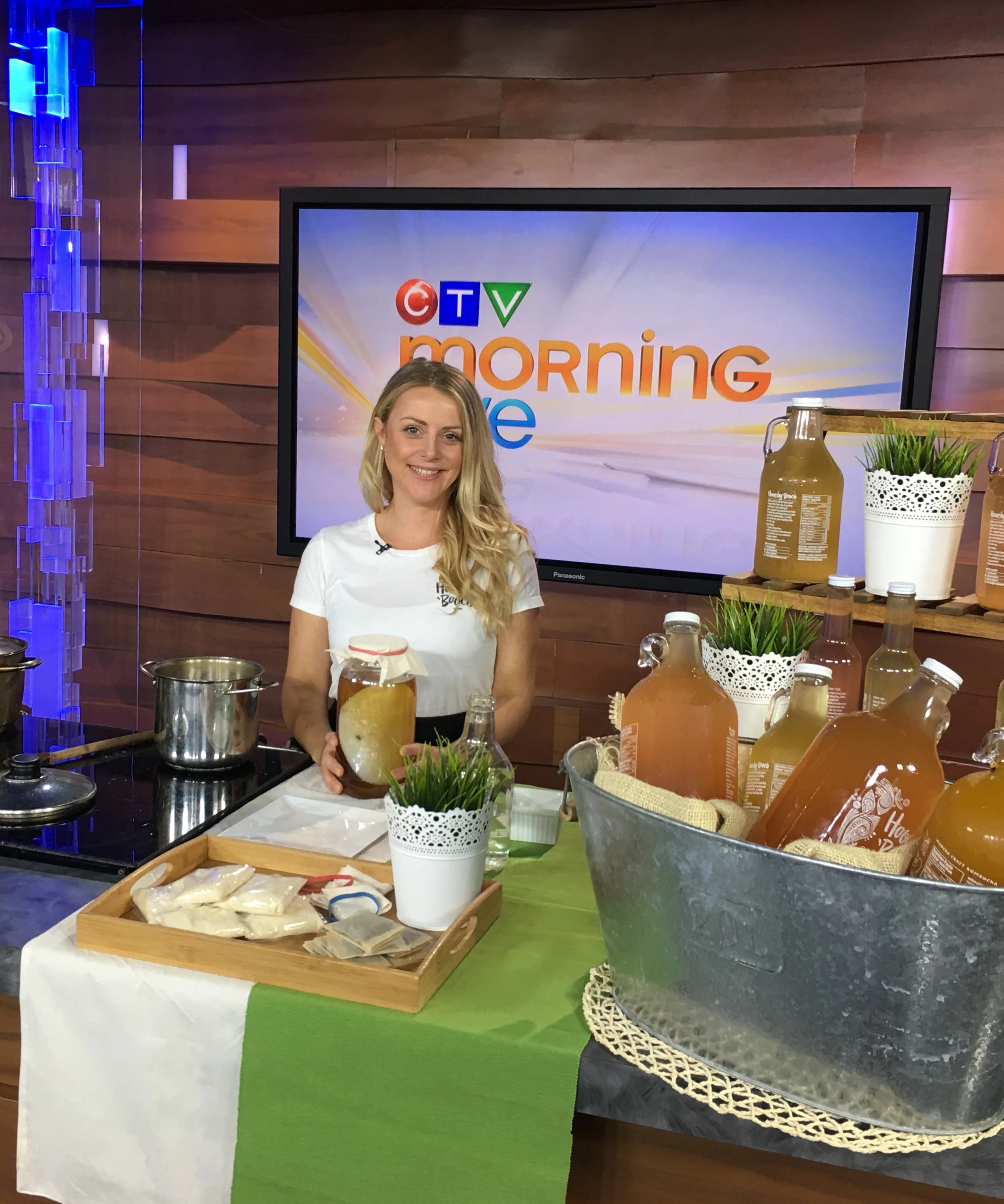 Meet The Makers Mini Interview: Hoochy 'Booch Kombucha — Pomme Natural ...