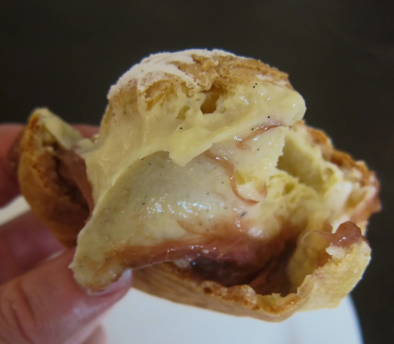 Rhubarb custard buns — KEELER & SPON