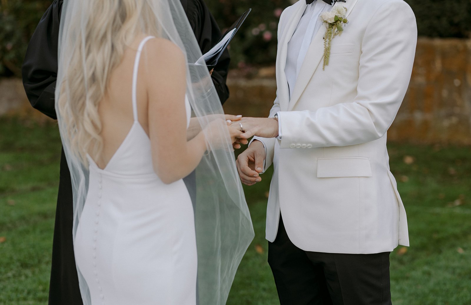 A ROSEWOOD MIRAMAR BEACH + SANTA BARBARA COURTHOUSE ELOPEMENT: BAILEY ...