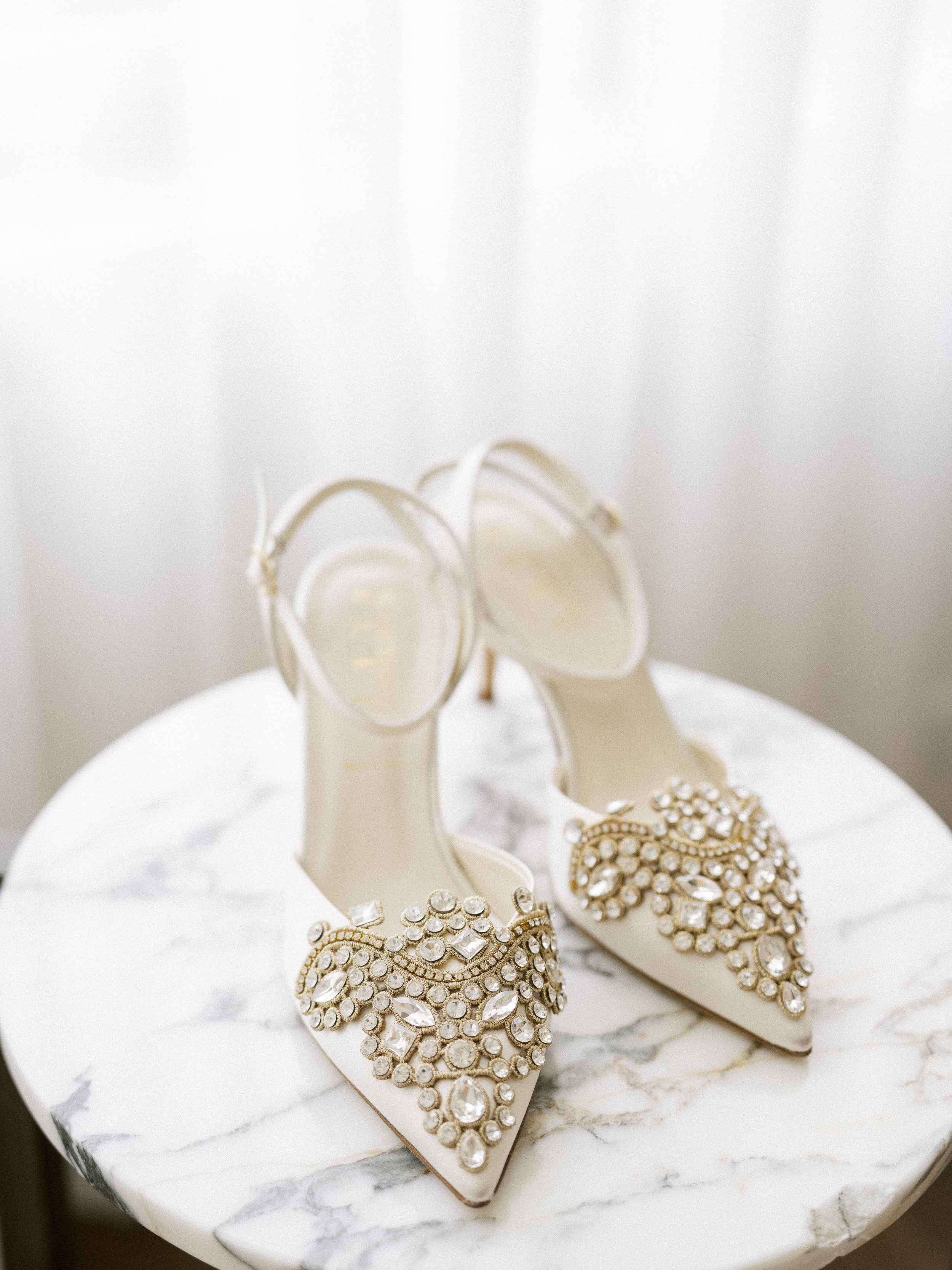 A SANTA BARBARA COURTHOUSE + BELMOND EL ENCANTO ELOPEMENT: DOMINIQUE ...