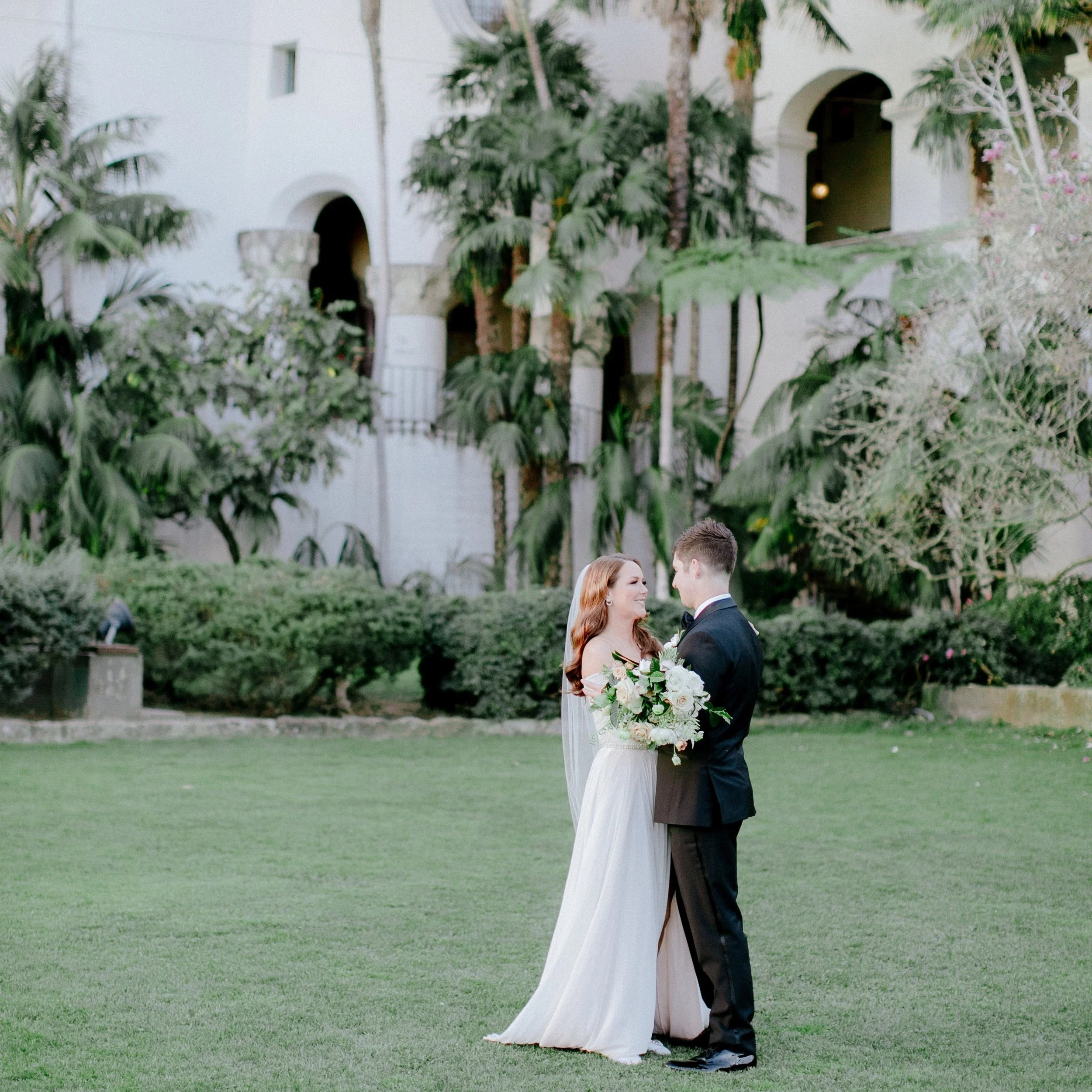 Sunken gardens santa barbara courthouse wedding | Honestweddingadvice.com