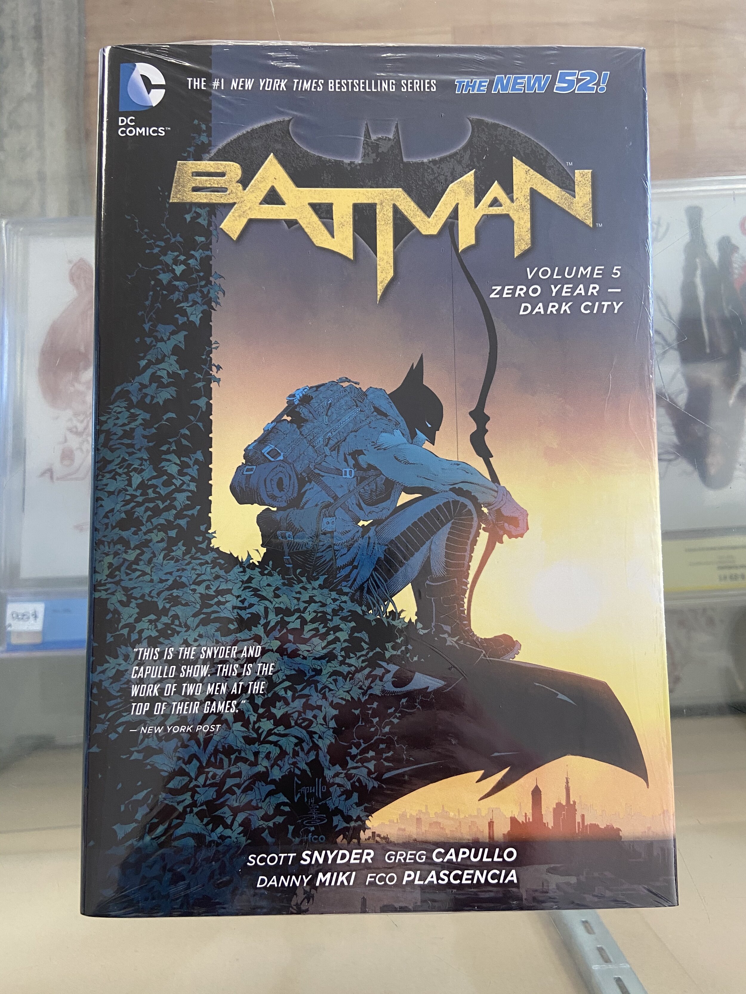 Batman TPB/HC/Books — The Canadian Comic Bin