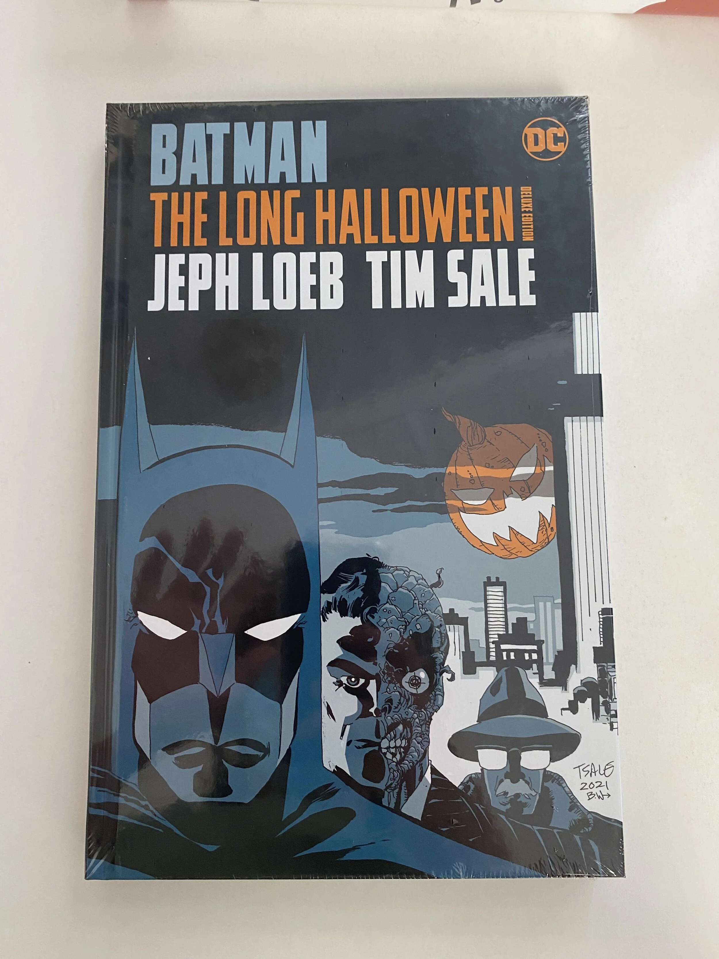 Batman TPB/HC/Books — The Canadian Comic Bin