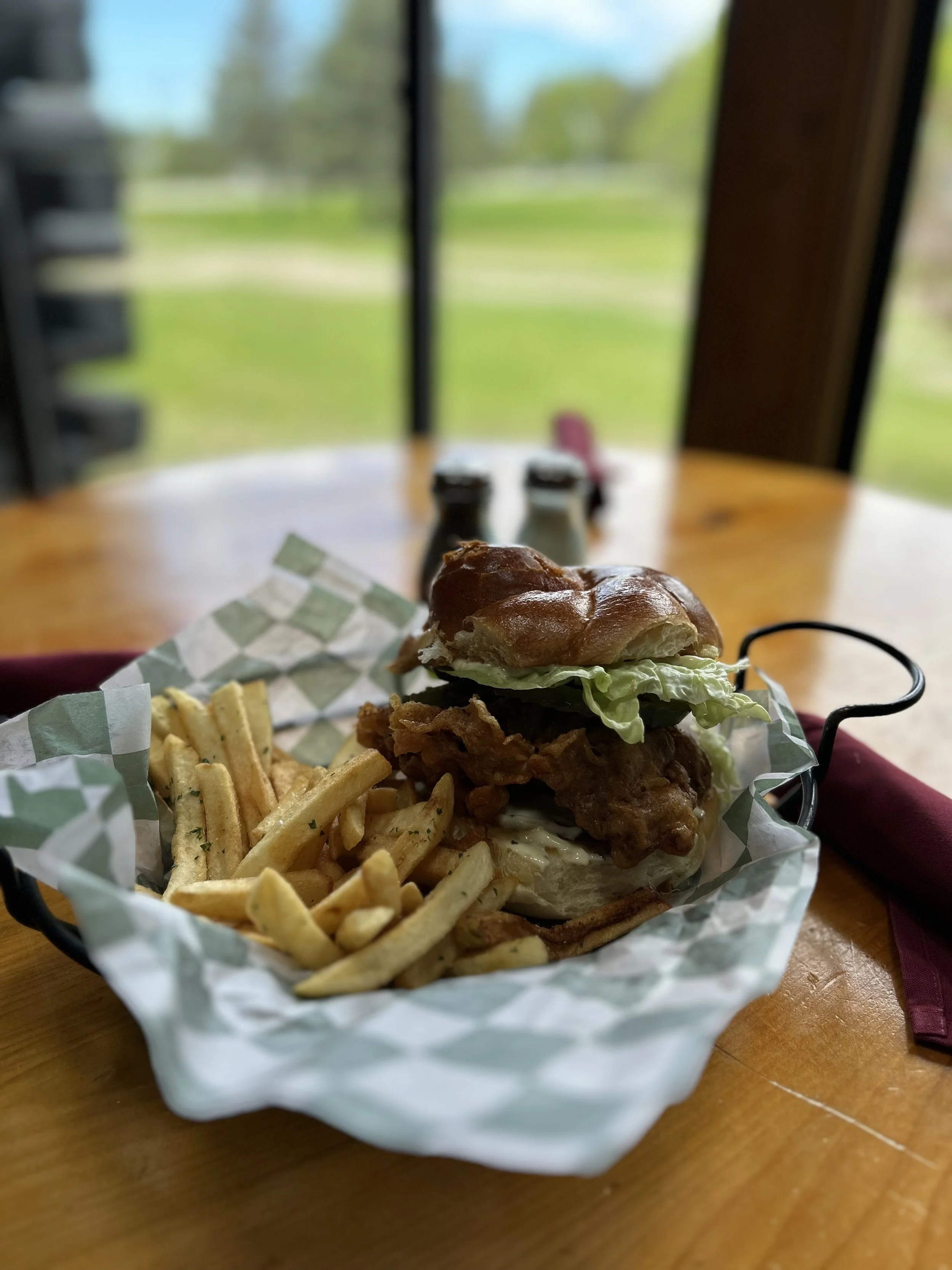 Maple River Pub