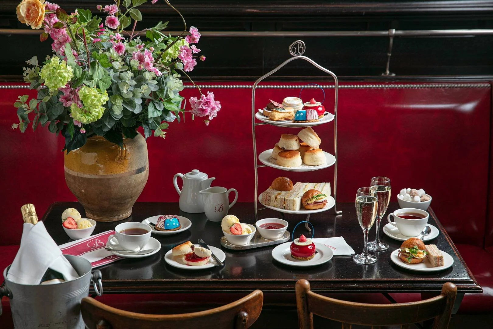 O tradicional chá da tarde britânico — Londres Tour Turismo