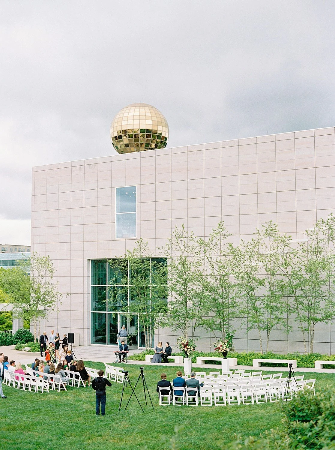 Luxury KMA Wedding: Knoxville Wedding Photographer