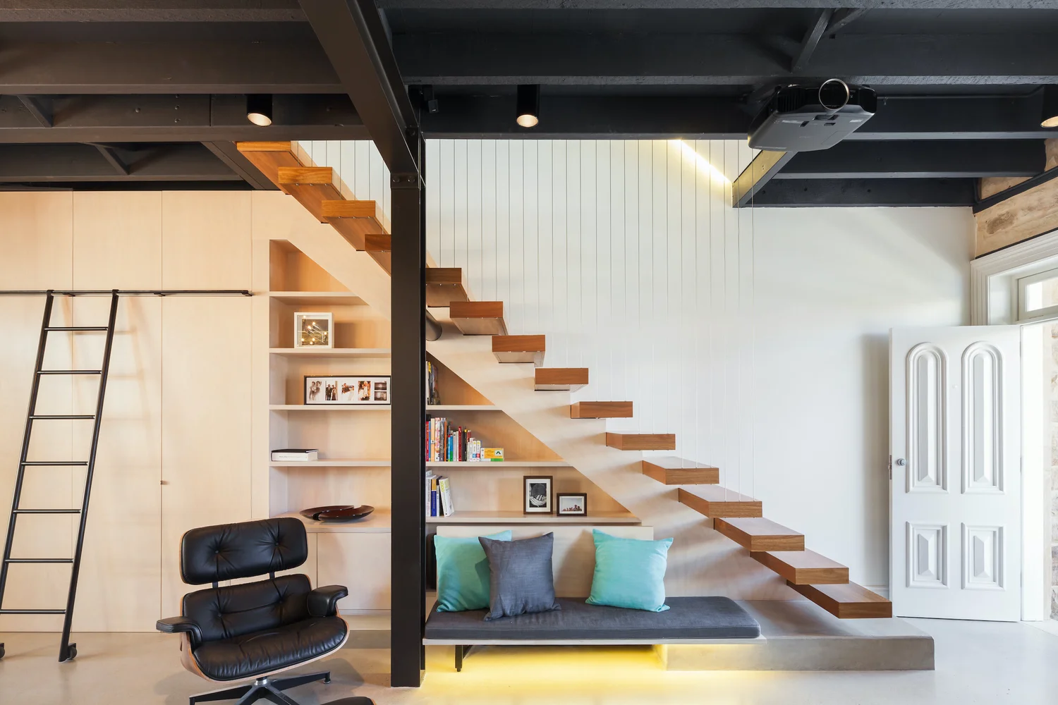 PARTY WALL HOUSE — Mark Szczerbicki Design Studio