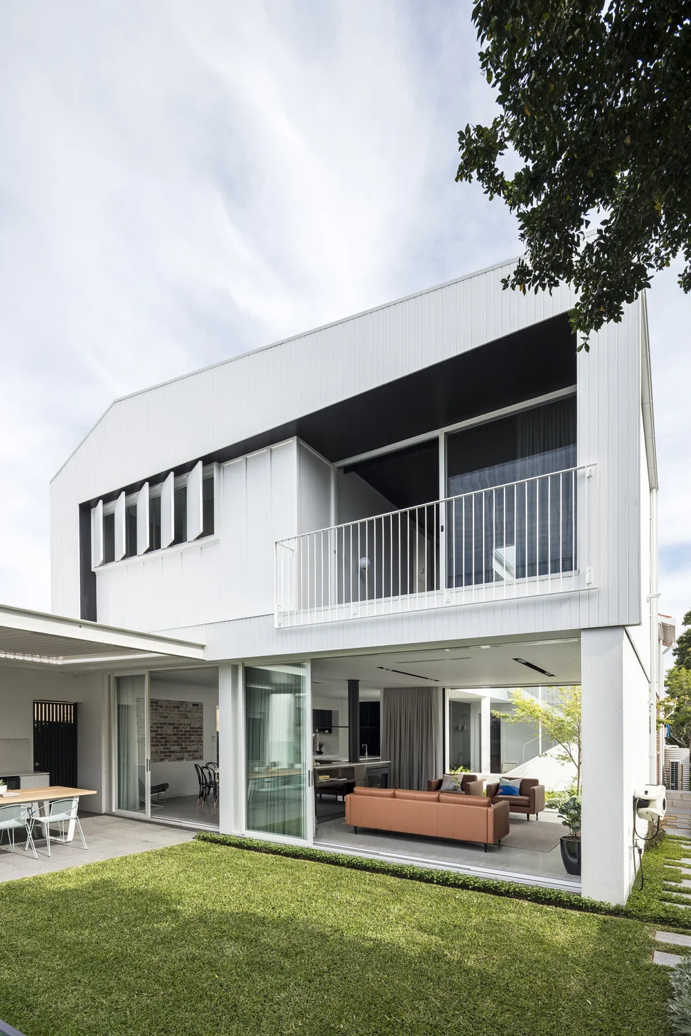 HOUSE HOWLEY — Mark Szczerbicki Design Studio