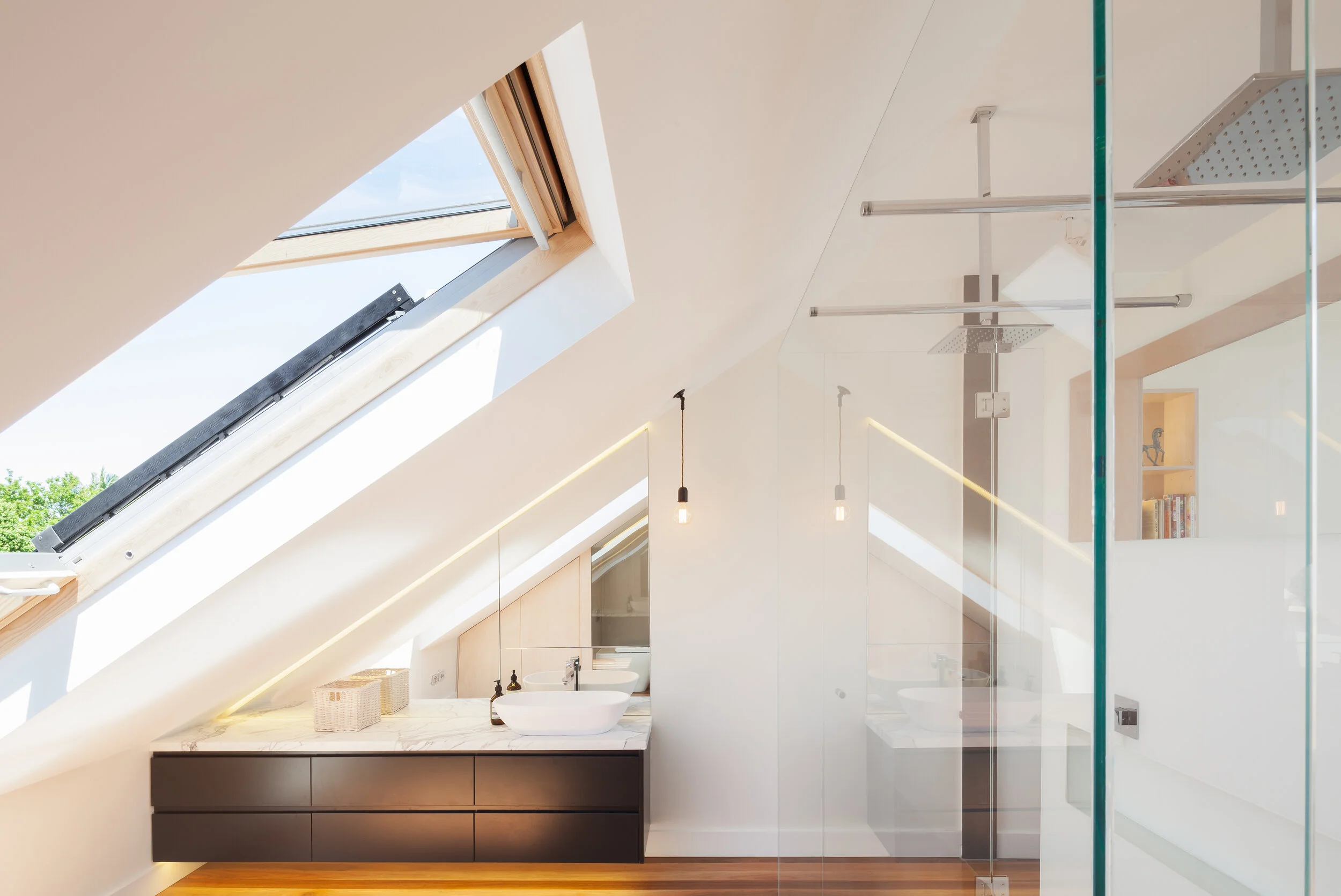 PARTY WALL HOUSE — Mark Szczerbicki Design Studio