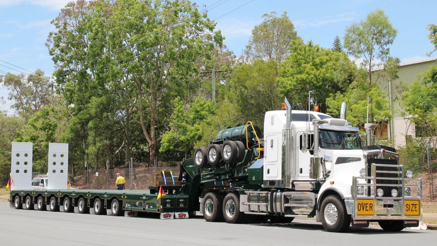 Steerable Low Loaders — Tuff Trailers