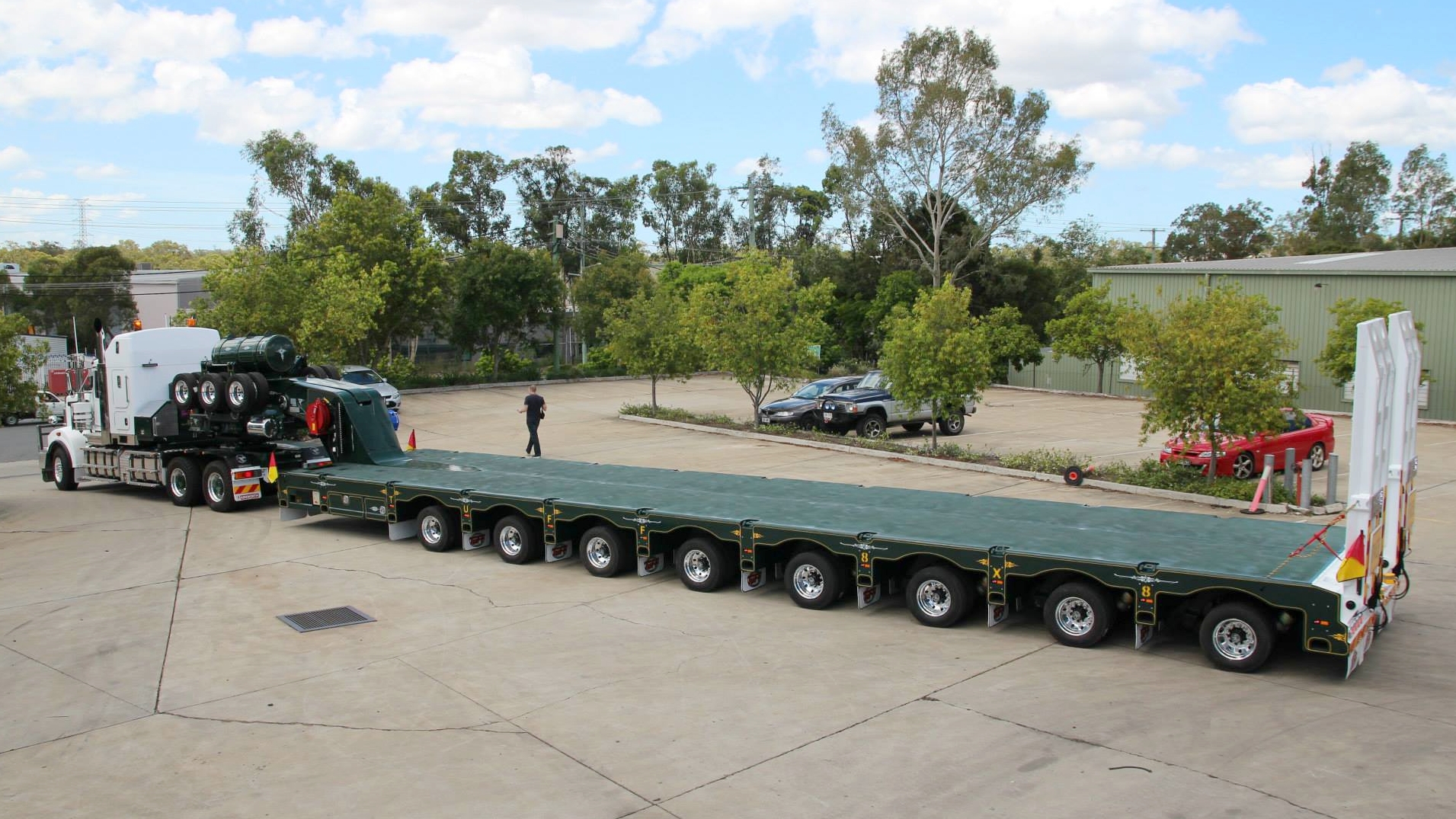Steerable Low Loaders — Tuff Trailers