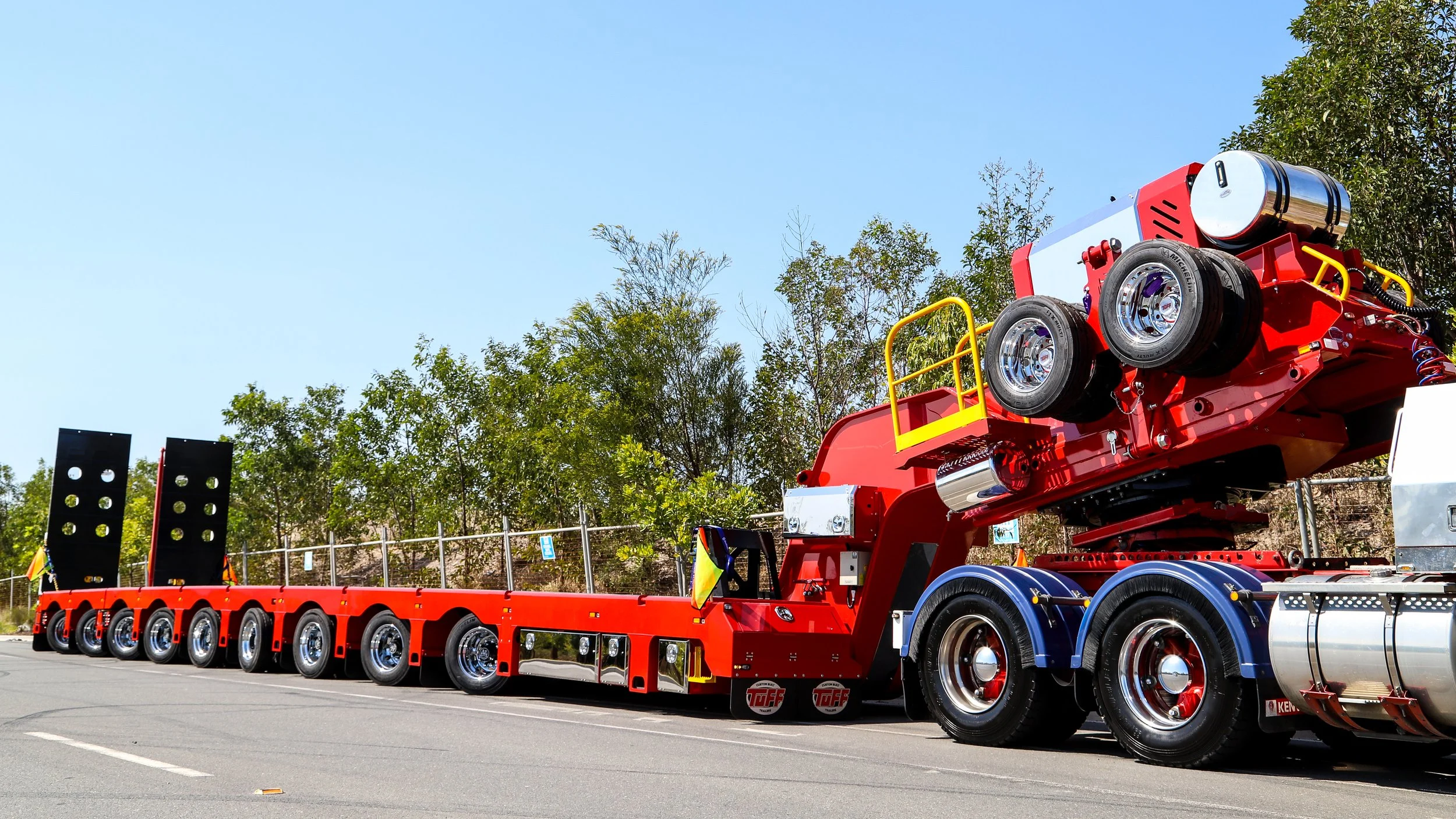 Steerable Low Loaders — Tuff Trailers